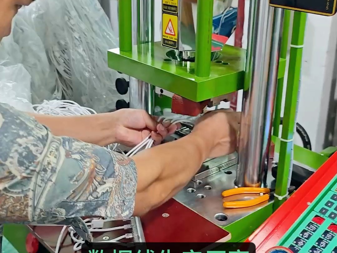 18年专业厂商,Type-C数据线定制,快速出货