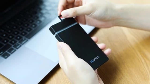 移动硬盘用上黑科技,不接数据线就能传输文件