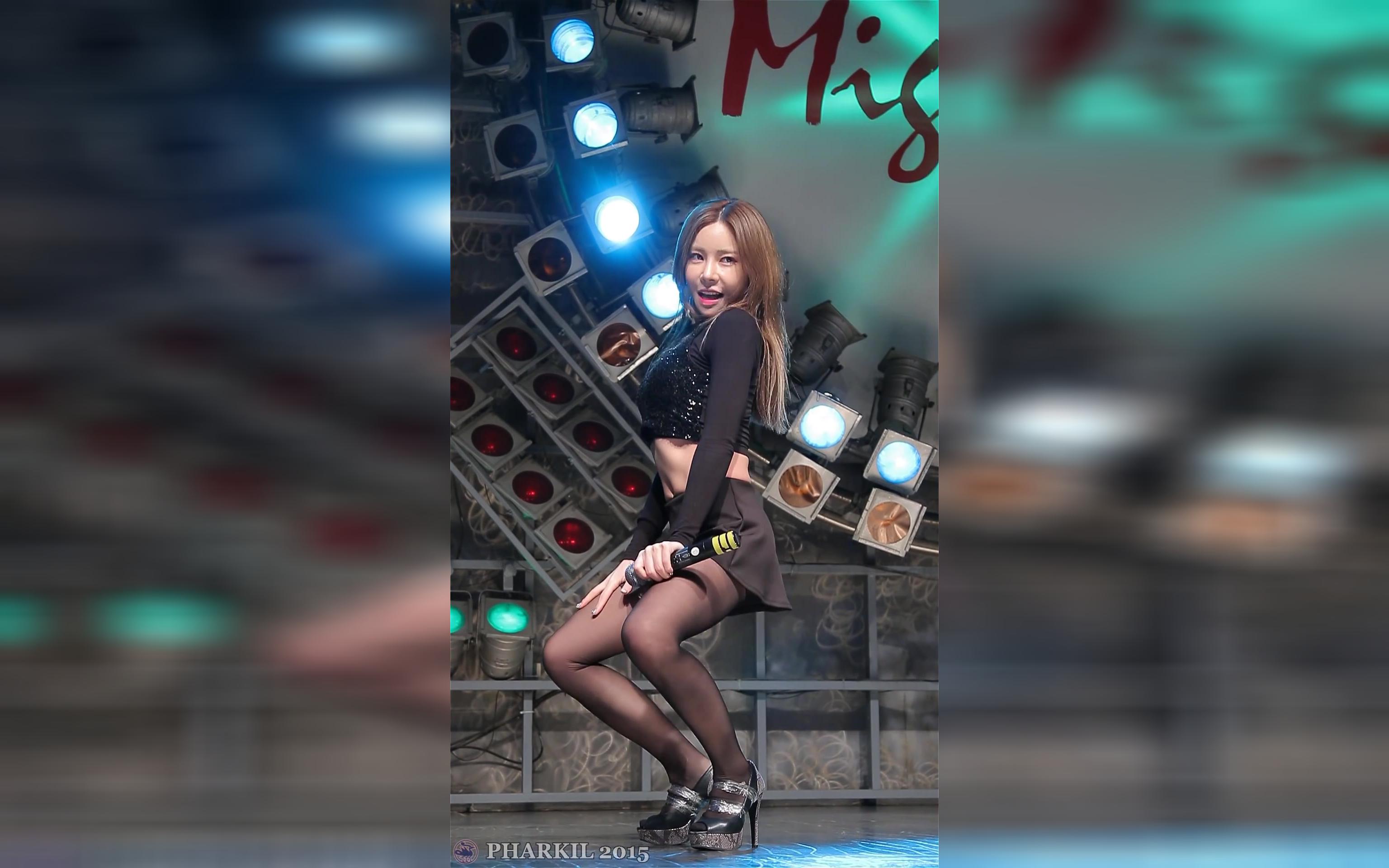 短裙黑丝女团 BISTAR饭拍表演