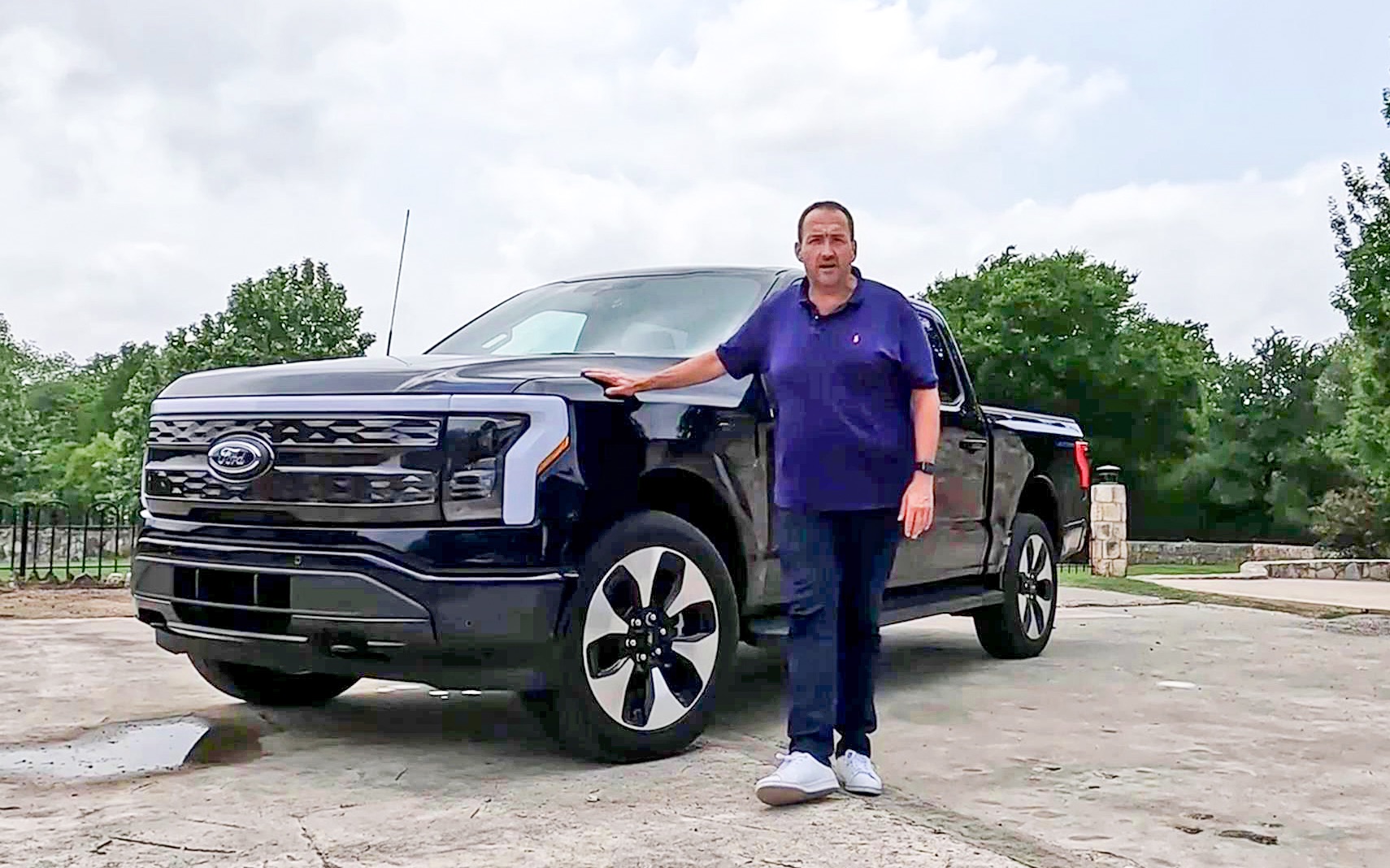 你的移动发电厂 海外试驾福特F150 Lightning