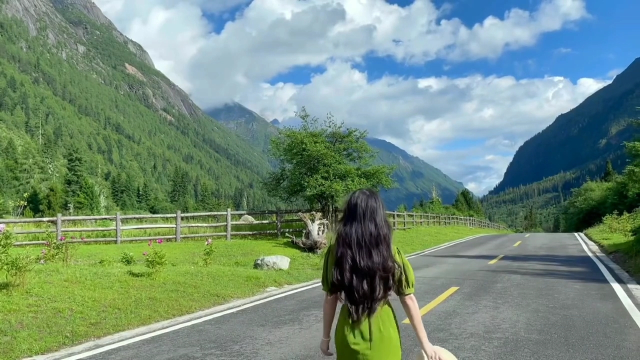 剪映知识之教你如何使用关键帧进行画面叠加,后续教程会陆续发上