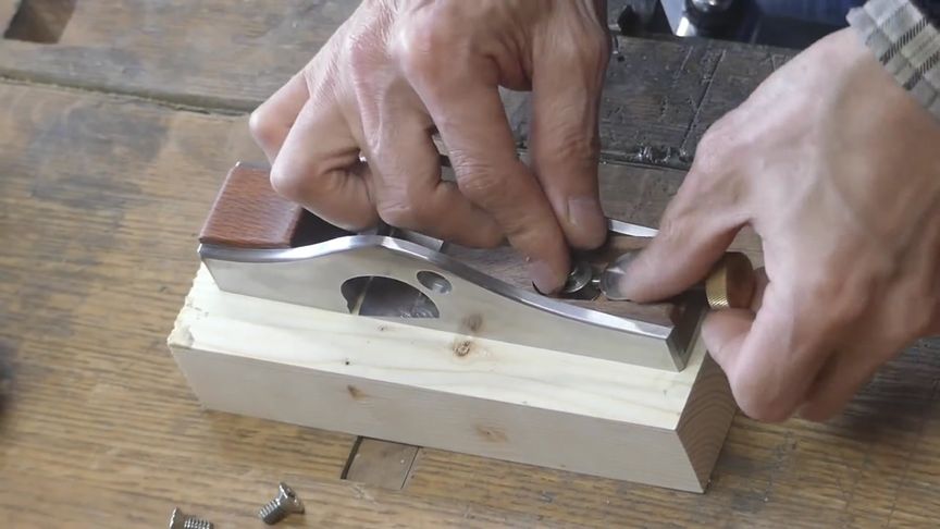 木工刨子用贵金属做 比传统木制精度高!