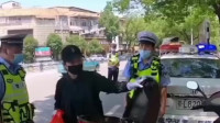 广西南宁市小伙:女子没有牌照驾驶车辆被扣,一句话直接让交警哭笑不得