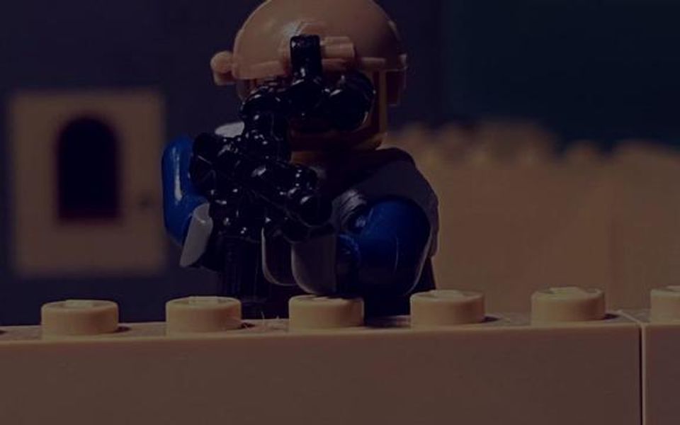 积木定格动画:暴力枪战火拼