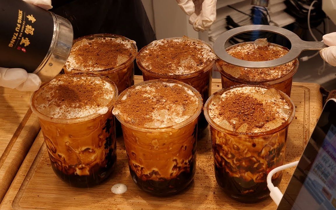 正宗台湾黑糖珍珠鲜奶茶,看完制作过程,感觉以前喝的都是假的!