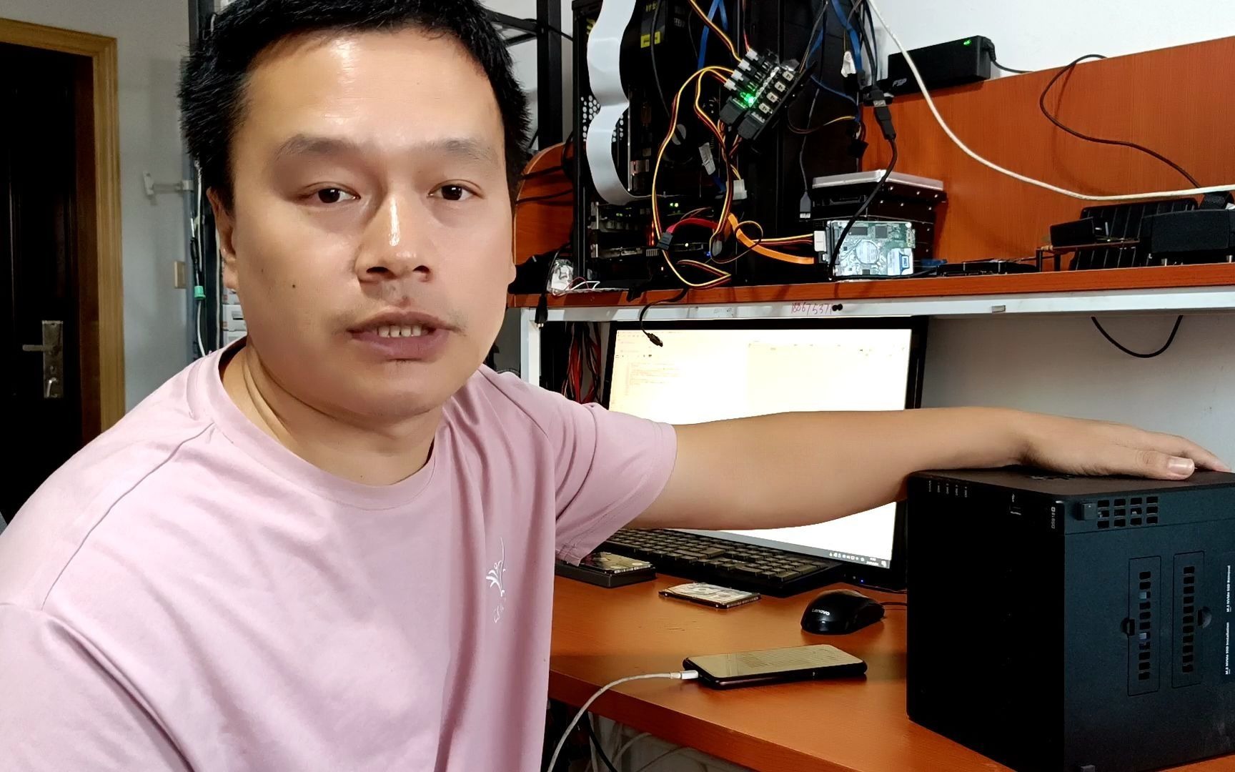群晖NAS认不到硬盘怎么回事,硬盘坏了数据恢复是不是要很贵要2W+