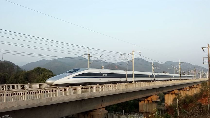 赣州西开往南昌G5046次列车,全程运行418公里下一站停靠兴国西站