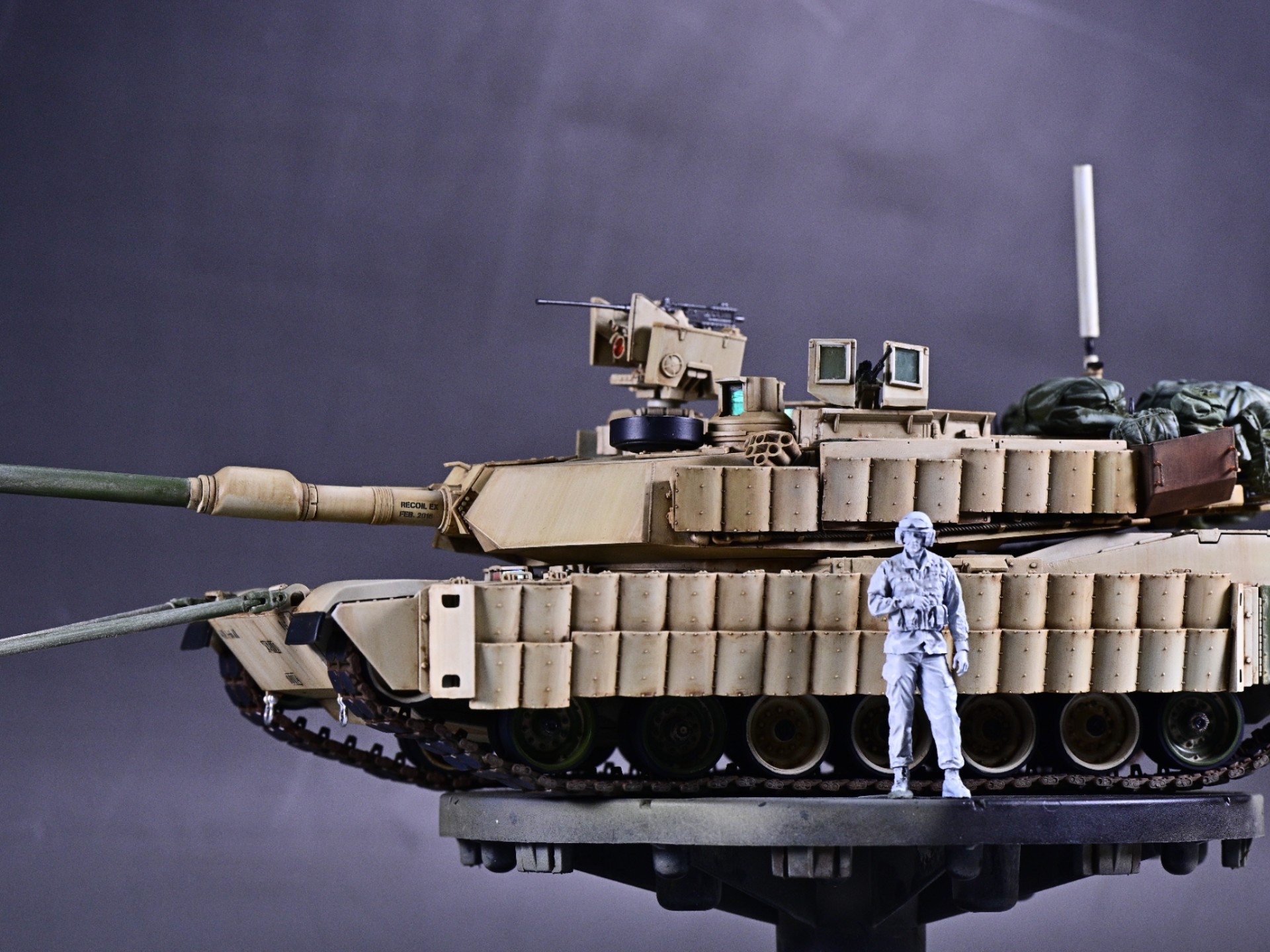 M1A2 V2 TUSK II 艾布拉姆斯主战坦克模型