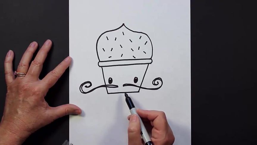 简笔画教程之可爱卡通蛋糕的画法