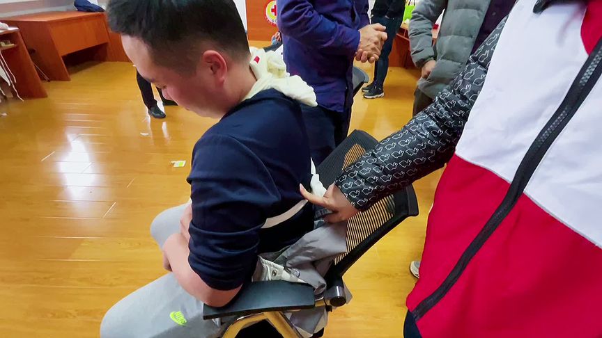 (右前臂中段闭合性骨折)救护考试,及格了