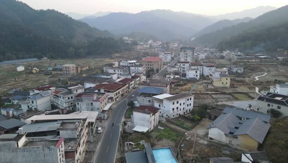 中国美丽休闲乡村-南湖村,不仅有用不完的温泉,还有美丽的田园