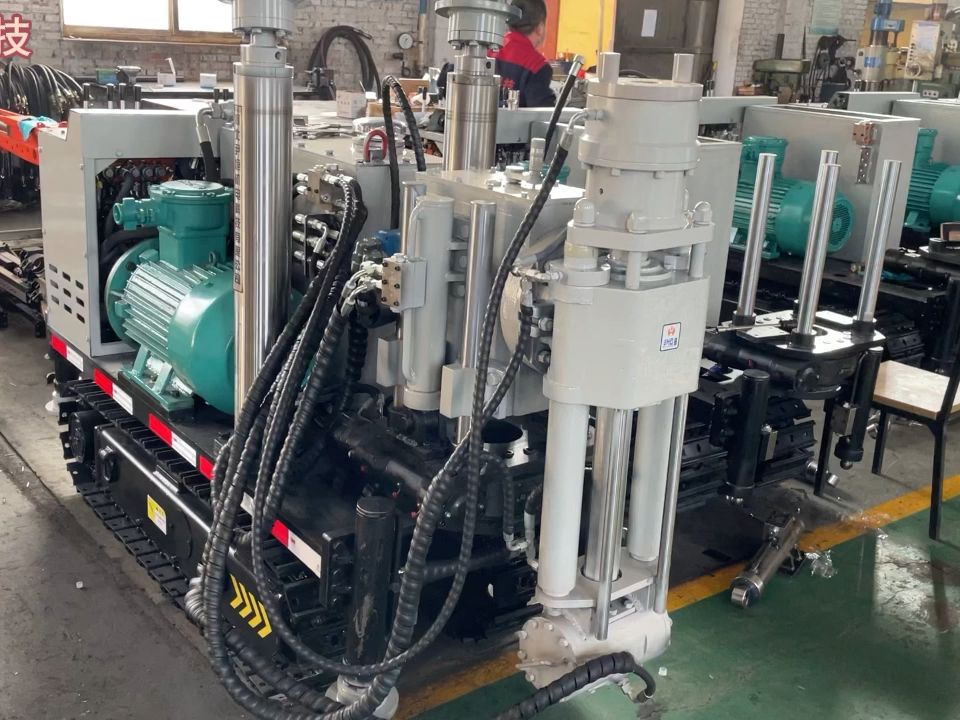 ZLJ-1200煤矿履带坑道钻机,煤矿井下各角度的探水、探放瓦斯、防尘...