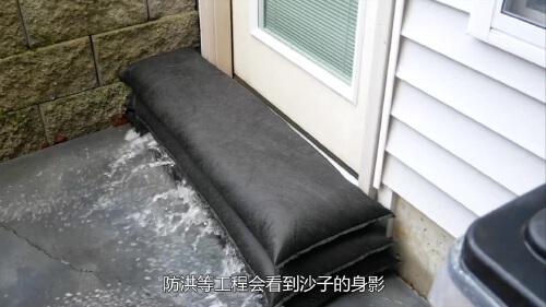 可以自动装沙的车子,3分钟就能搞定十几个,速度远远超过人工