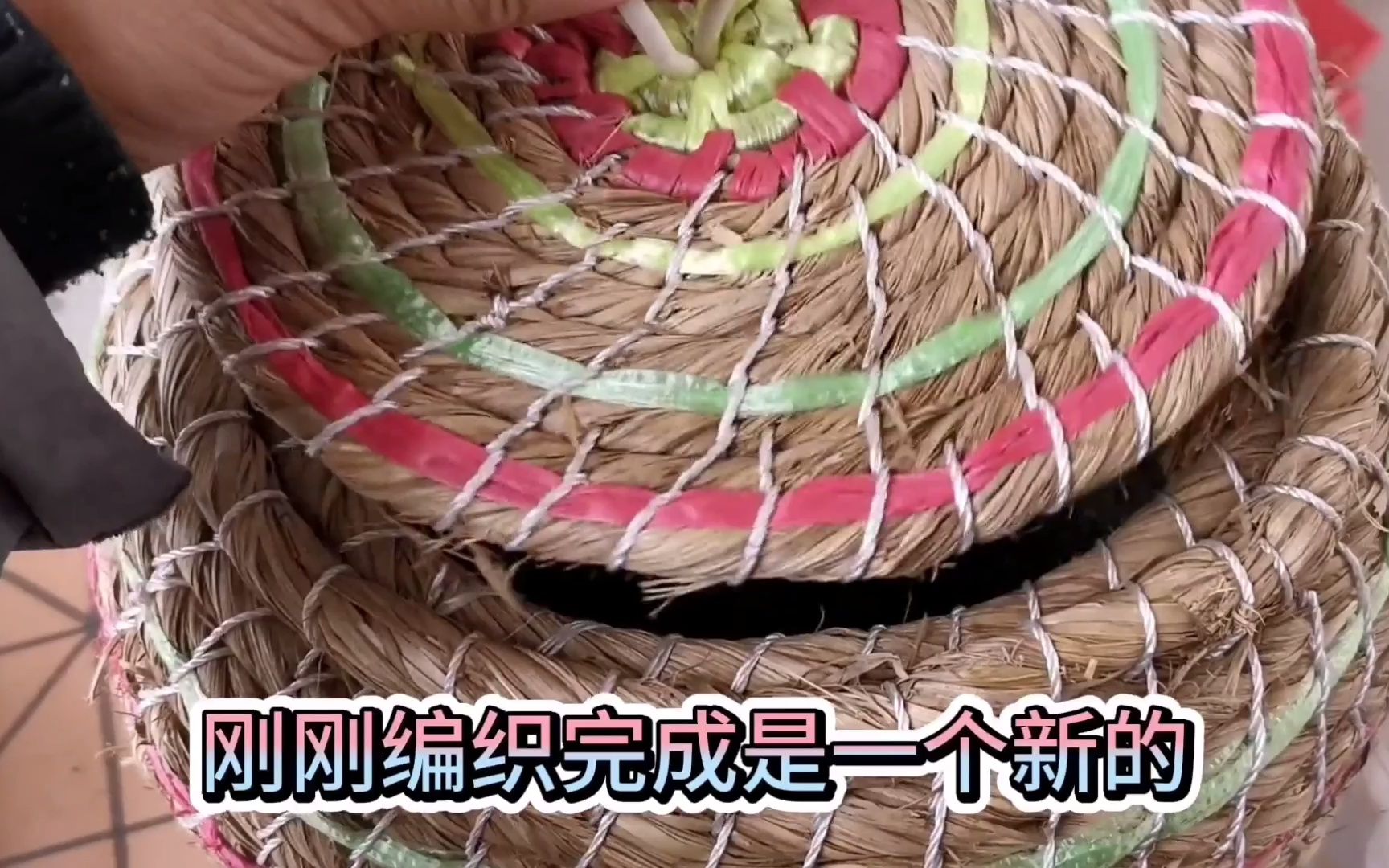 毛草叶编织馒头筐