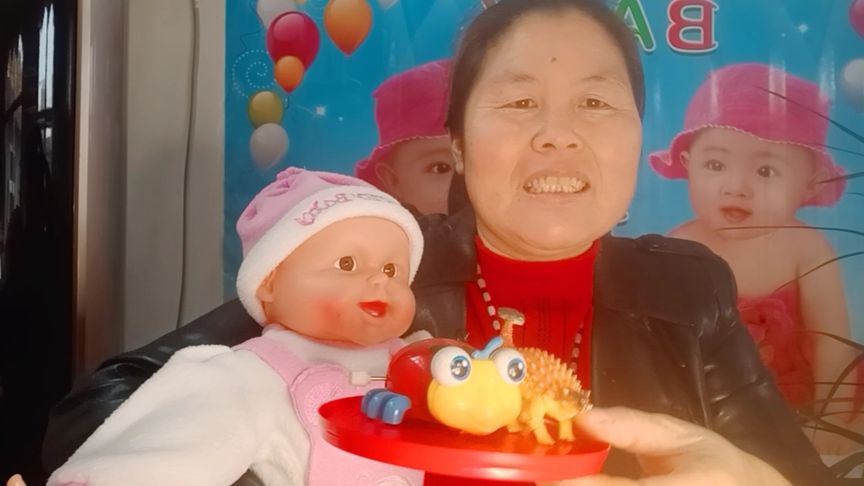 10一12个月的宝宝如何进行精细动作训练呢?