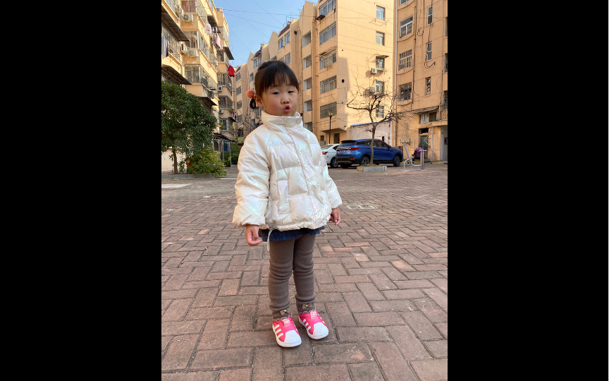 幼儿园联欢会,表演个小节目吧～