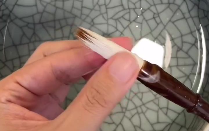 毛笔如何开笔而不伤笔毛吗?