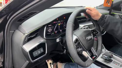 更换彩虹模块帅不帅!顺便更换RS全打孔R8方向盘