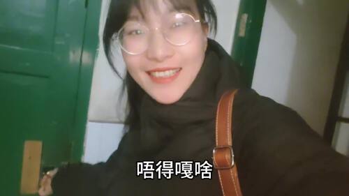 门锁又突然打不开了,摇半天才摇到人,太难了