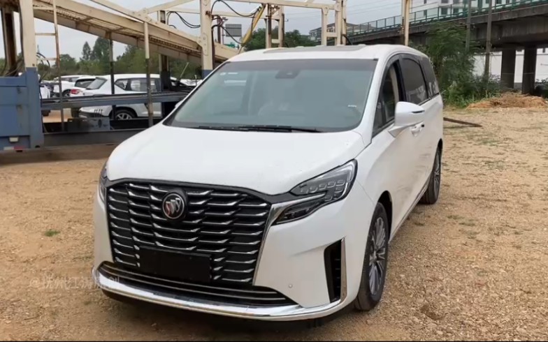 别克GL8 2023款2.0T ES陆尊豪华型实车展示