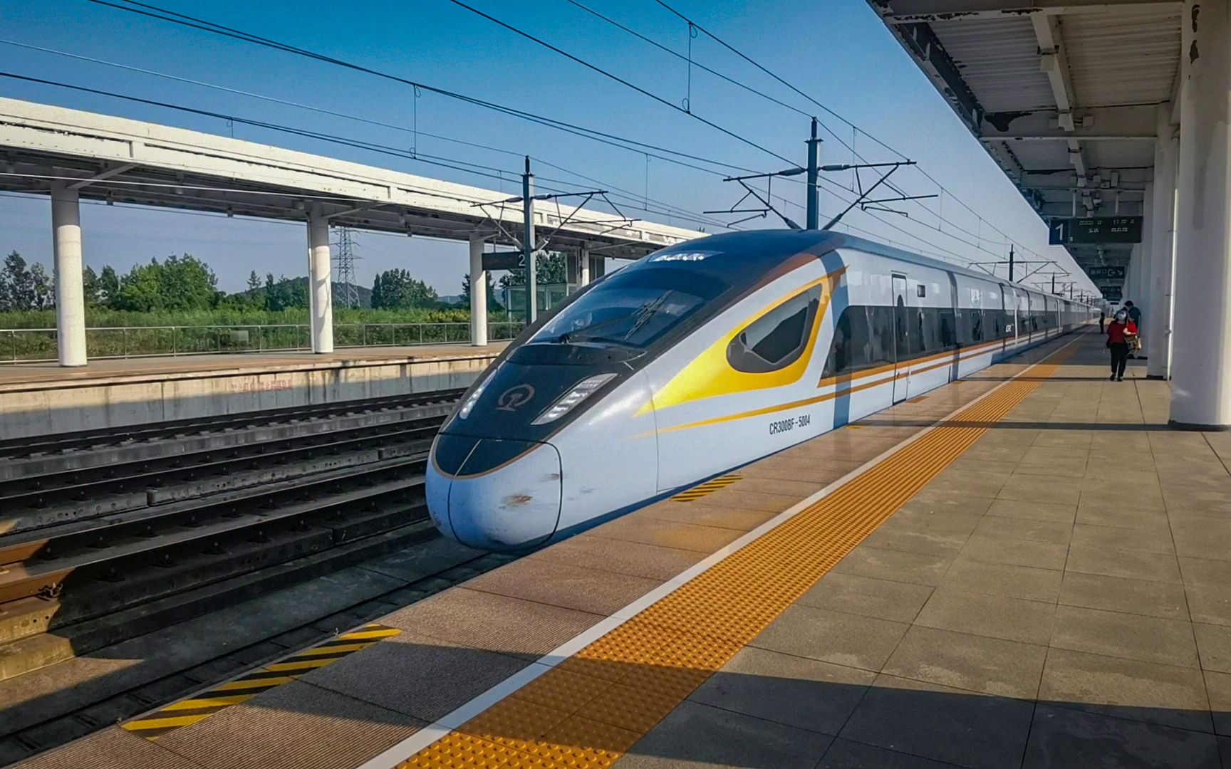 【侧方展望】安庆——南京南D5608次列车行经宁安城际铁路江宁西—...