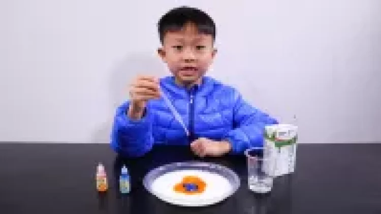 小学生科学小实验之牛奶动画