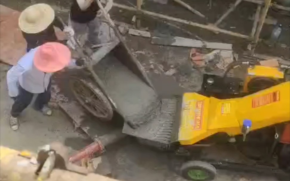 二次结构浇筑用的构造柱泵效果不错