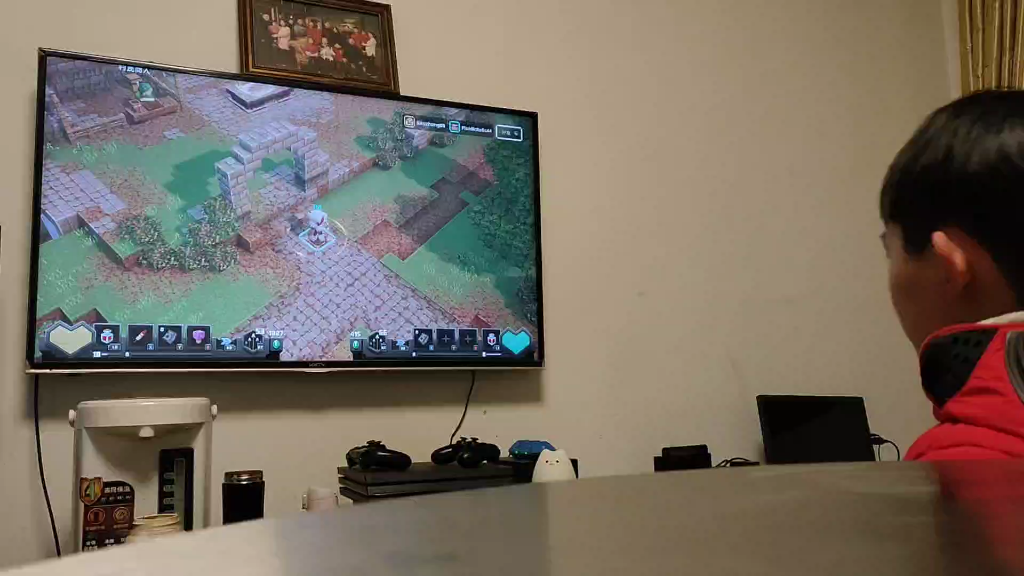 双人玩我的世界 地下城 主机版更新中文了。配音还不错