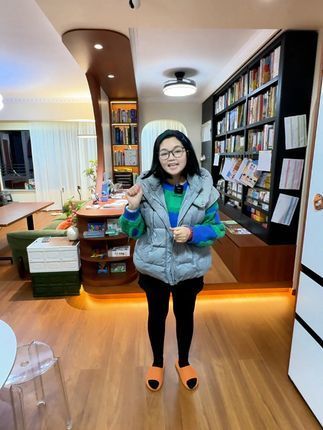 让孩子背古诗想看漫画一样简单,就用这套书 图片+文字+故事的方式来...