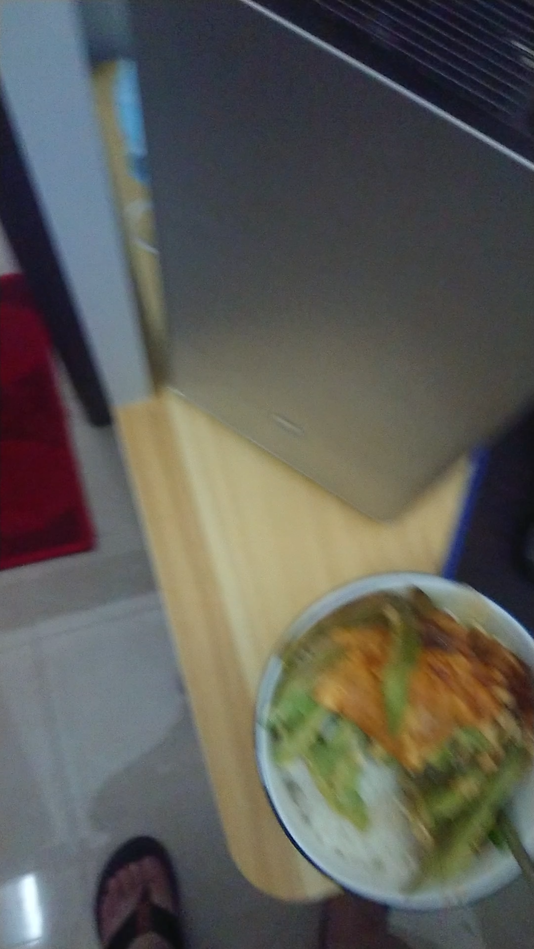 先马金钻650SFX电源接通开关瞬间有时候出现火花甚至炸一下,什么...