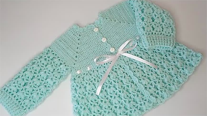 一步步地用钩针编织婴儿毛衣.