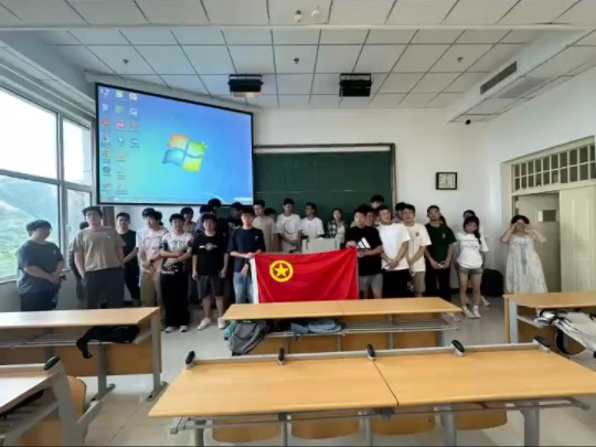 ...石家庄铁道大学交2311-3团支部于5月26日在新教A503教室举行了以...