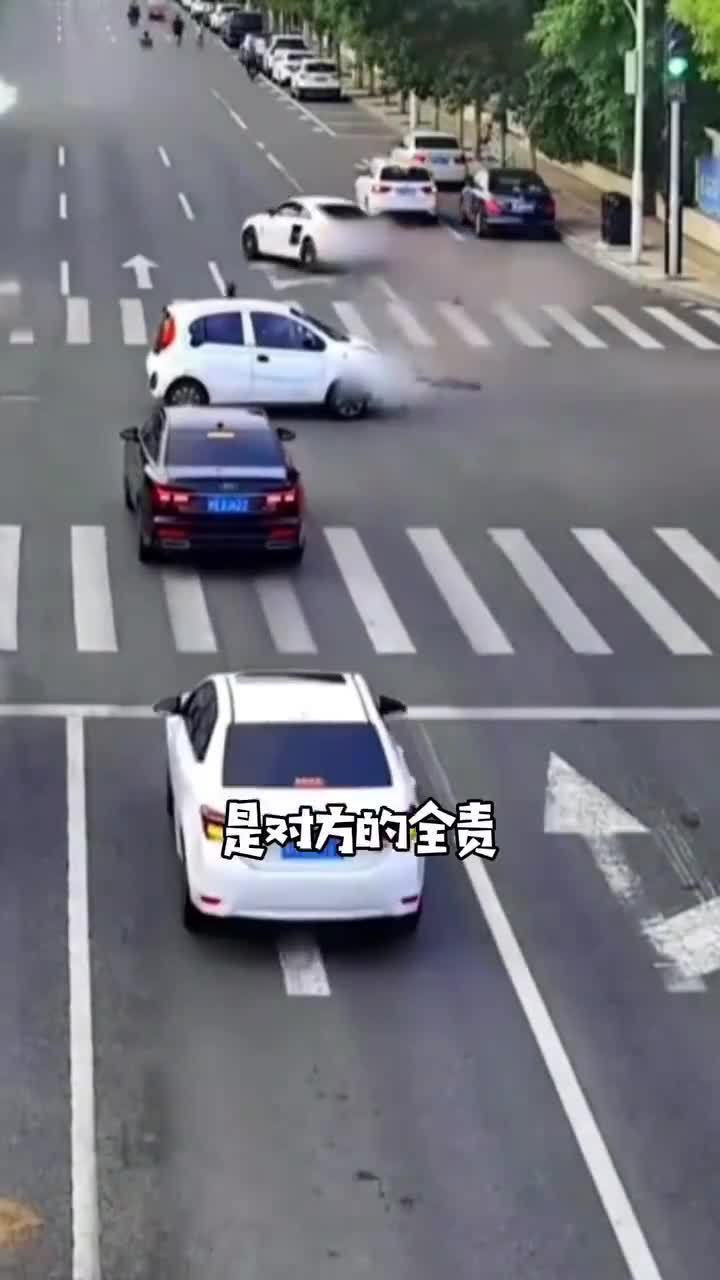 车被撞对方全责却耍赖不赔,该怎么办?