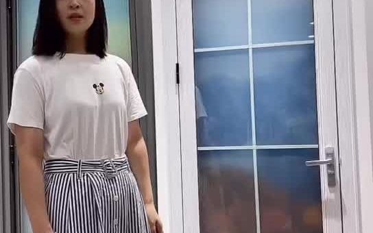 卫生间门可以选择钛镁合金门吗?看看设计师怎么说!