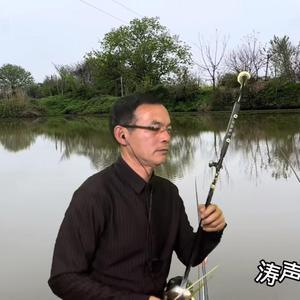 强哥学二胡
