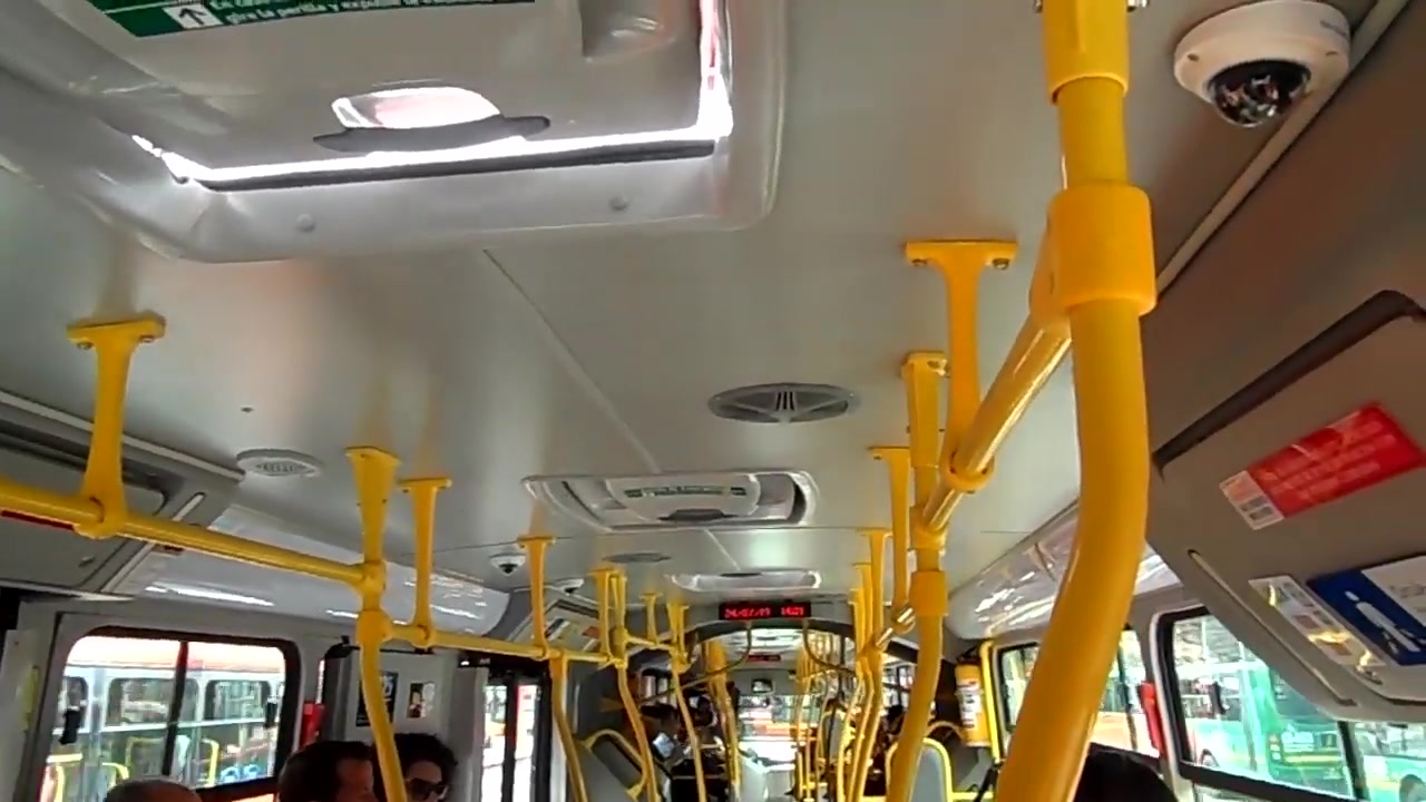 巴士卡,斯堪尼亚前置双铰接公交车