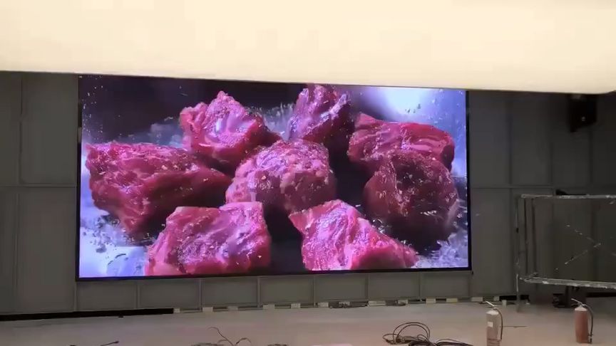 Led显示屏固定墙上的安装方式效果展示。