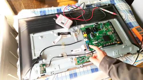 TCL电视开机黑屏?电源正常却点不亮!3分钟教你快速排查故障点