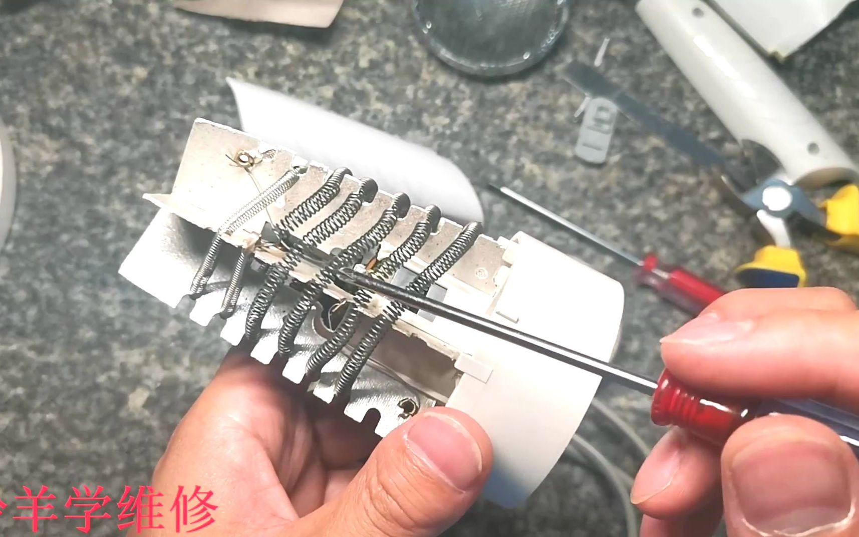 暴力拆解电吹风,画出电路图分析下