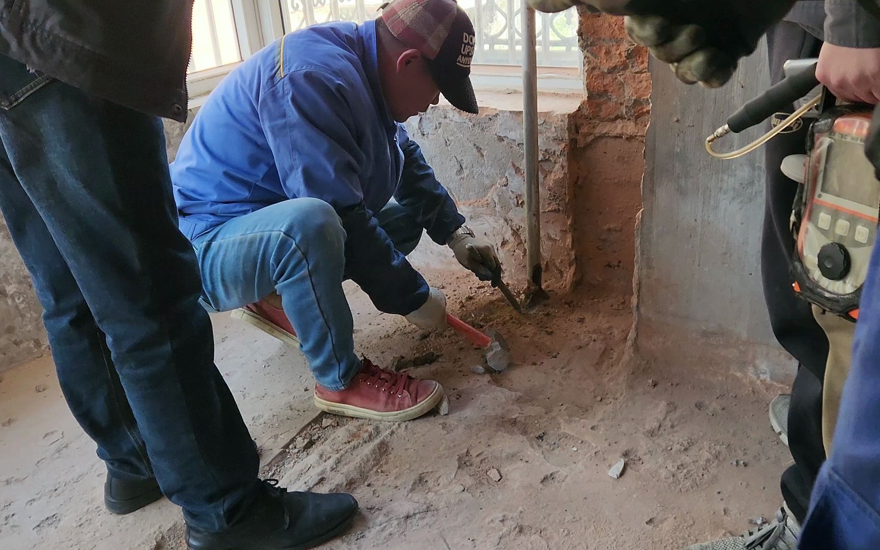 燃气管道漏气了,看看师傅们是怎样更换燃气管道的