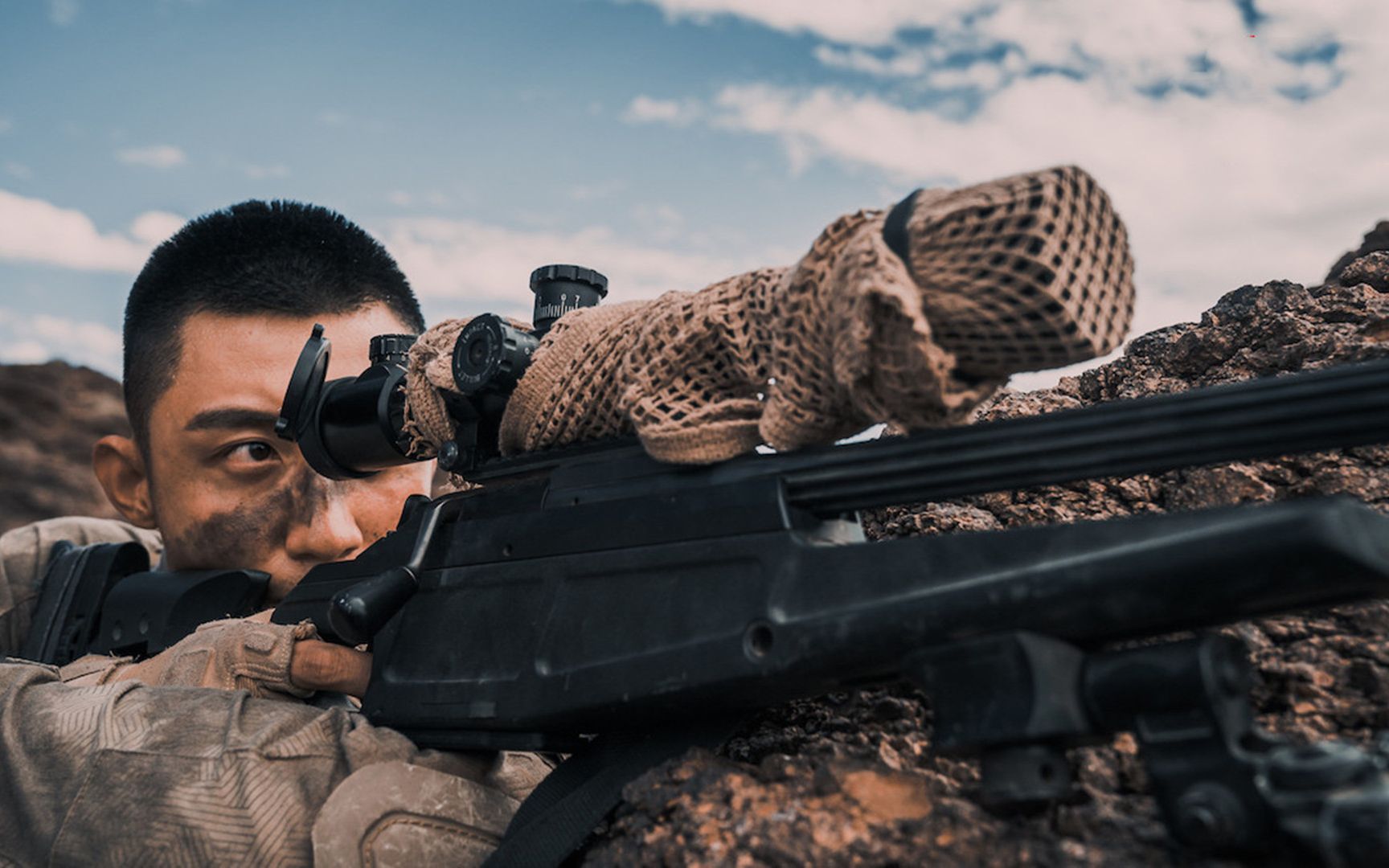 红海行动:狙击手生死对决,敌方被穿墙击毙,全程紧张刺激!