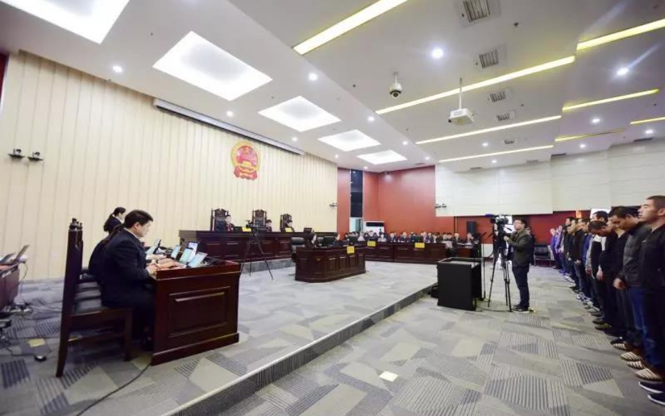 青海首起特大涉黑案29名被告人被依法严惩