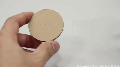 用纸板和易拉罐制作火车模型,纯手工打造,还能隐秘的存放硬币!