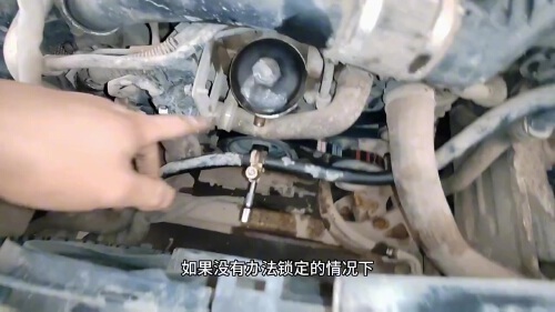奔驰274曲轴皮带轮如何拆卸?