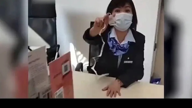 男子到银行修改账户密码!缺被要求提供本人名下的房产证
