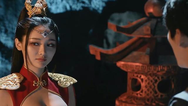 修仙者发现一把宝剑,注入法力之后,一个美女剑灵从里面飞了.