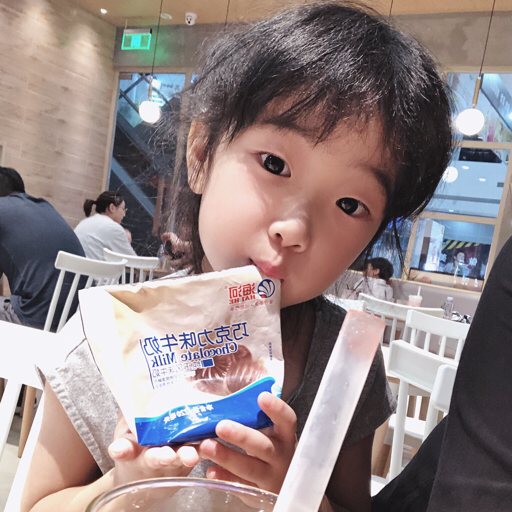 圆溜溜爱吃 