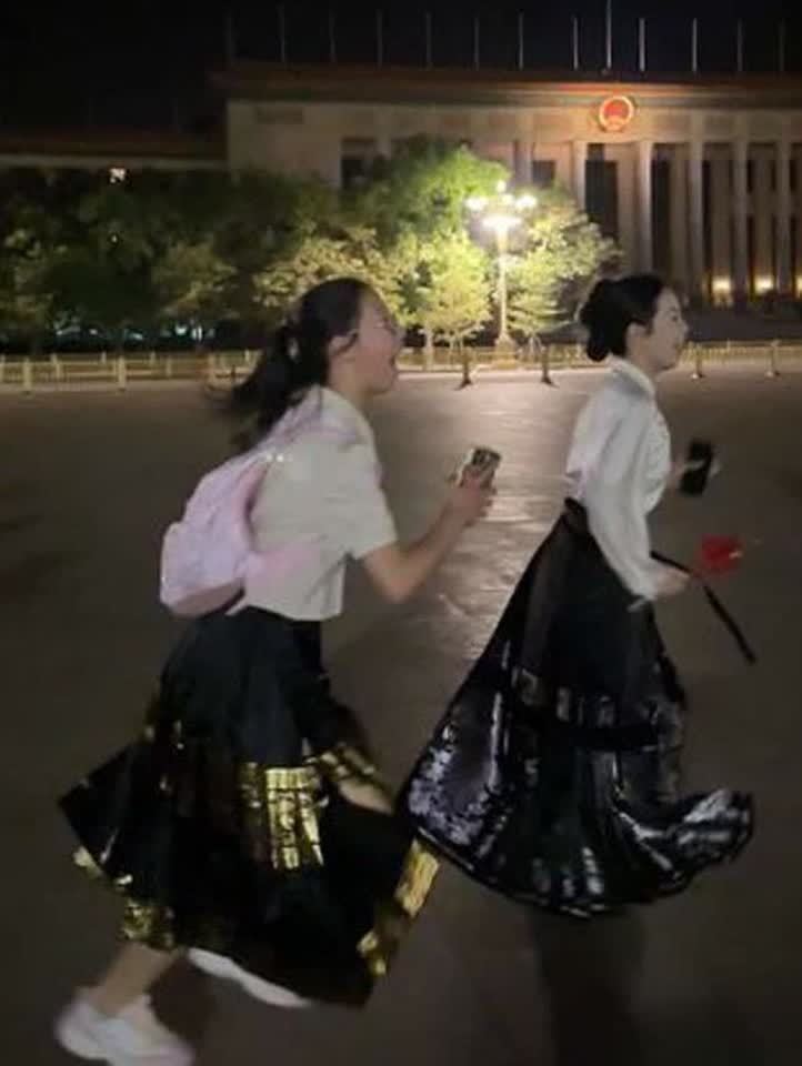 苦练800米,只为看升旗!#升旗仪式