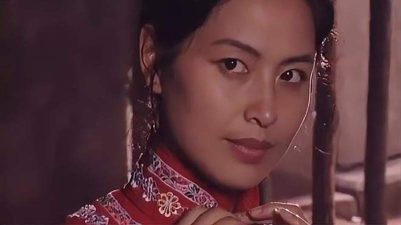 村支书:痴情女子闯土匪窝救心爱丈夫,却被要求解乏!不得不做