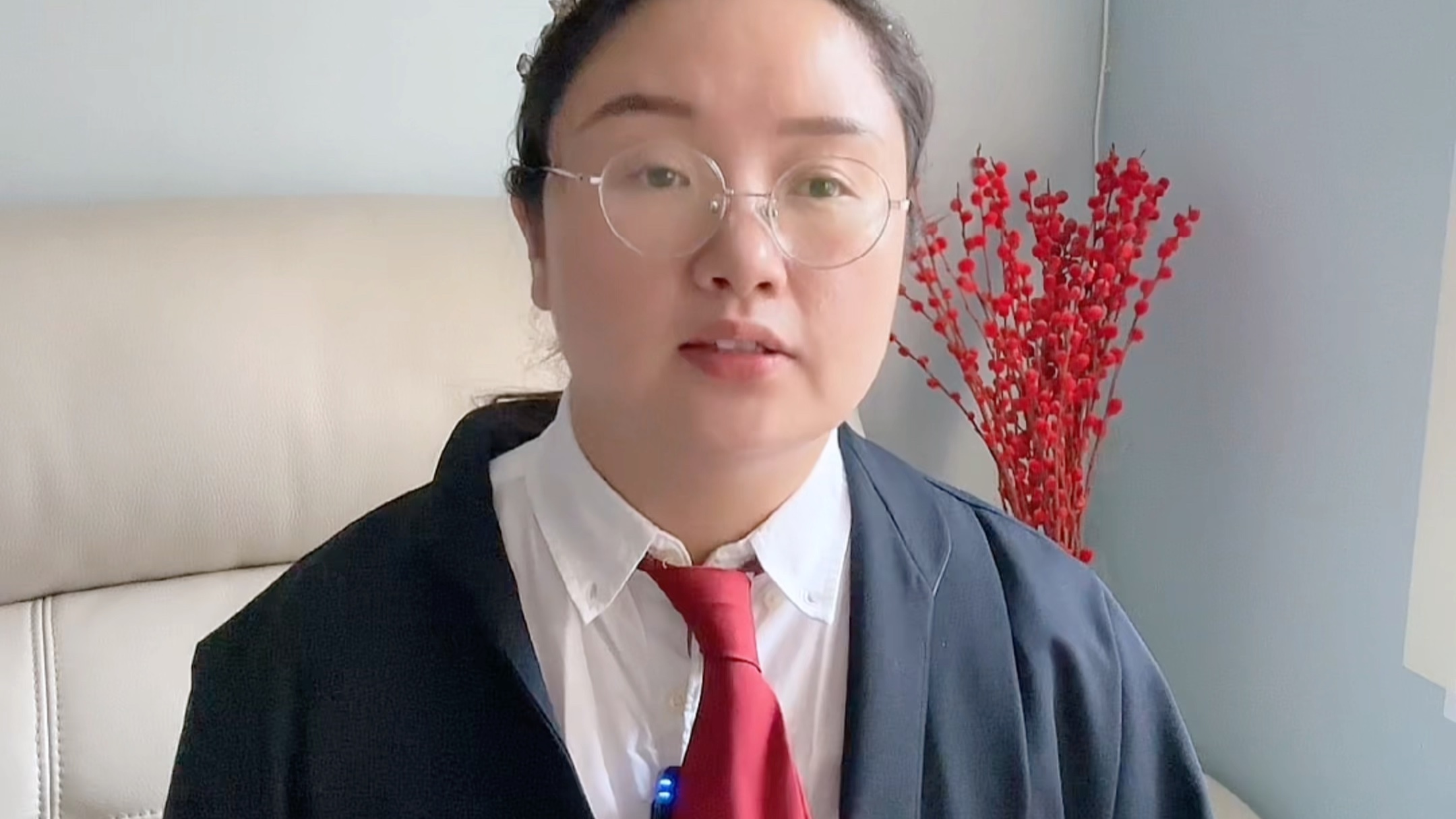 买“定”离手与“订”外卖。定金与订金的区别。
